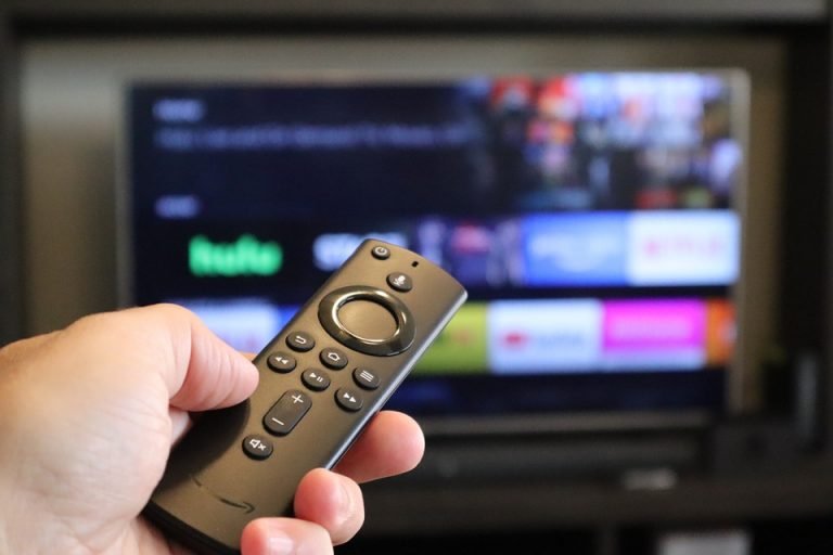 What Does A Blinking Green Light On Firestick Remote Mean? - TechysMag